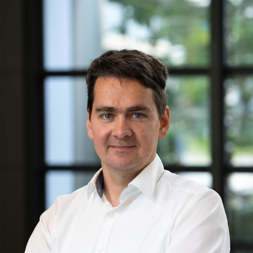 Konstantin Hiller • iSYS - Technology for the People